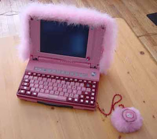 When technology....: Man this is one ugly laptop
