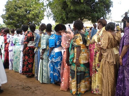 SAHARAN VIBE: BUSUUTI THE GOMESI - BUGANDAN IDENTITY