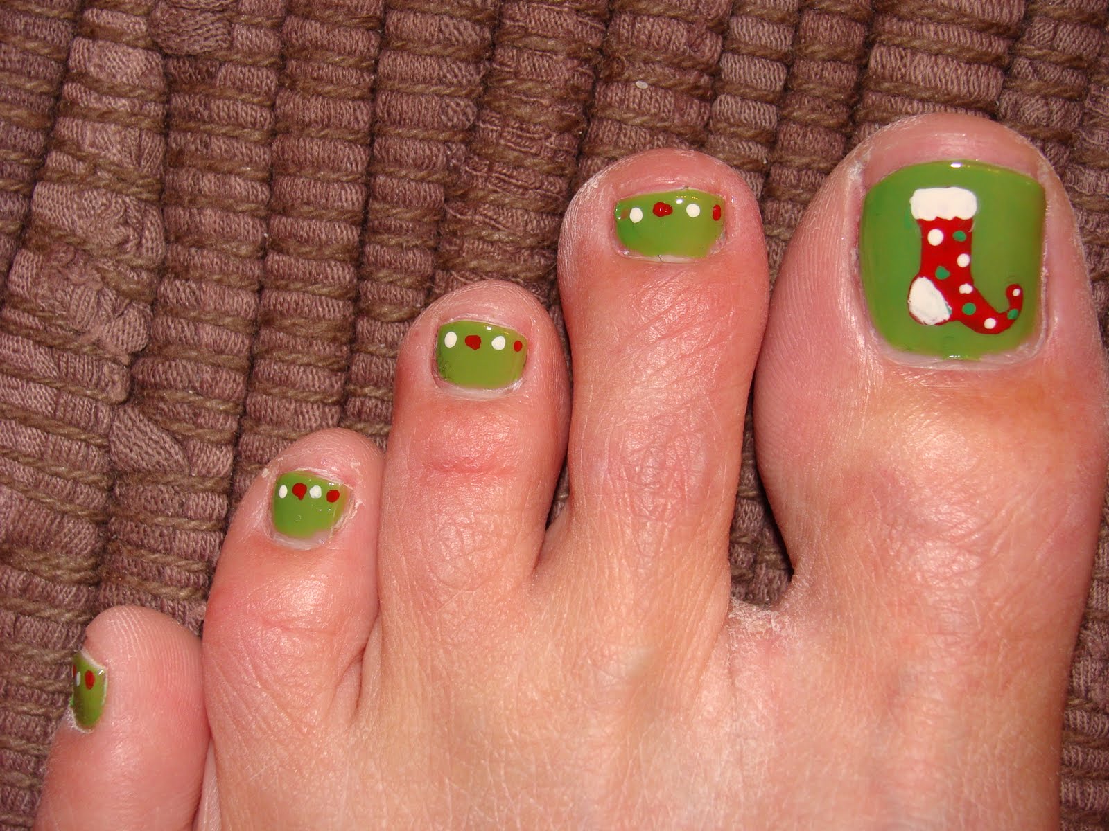 ToeTats: Christmas Toes