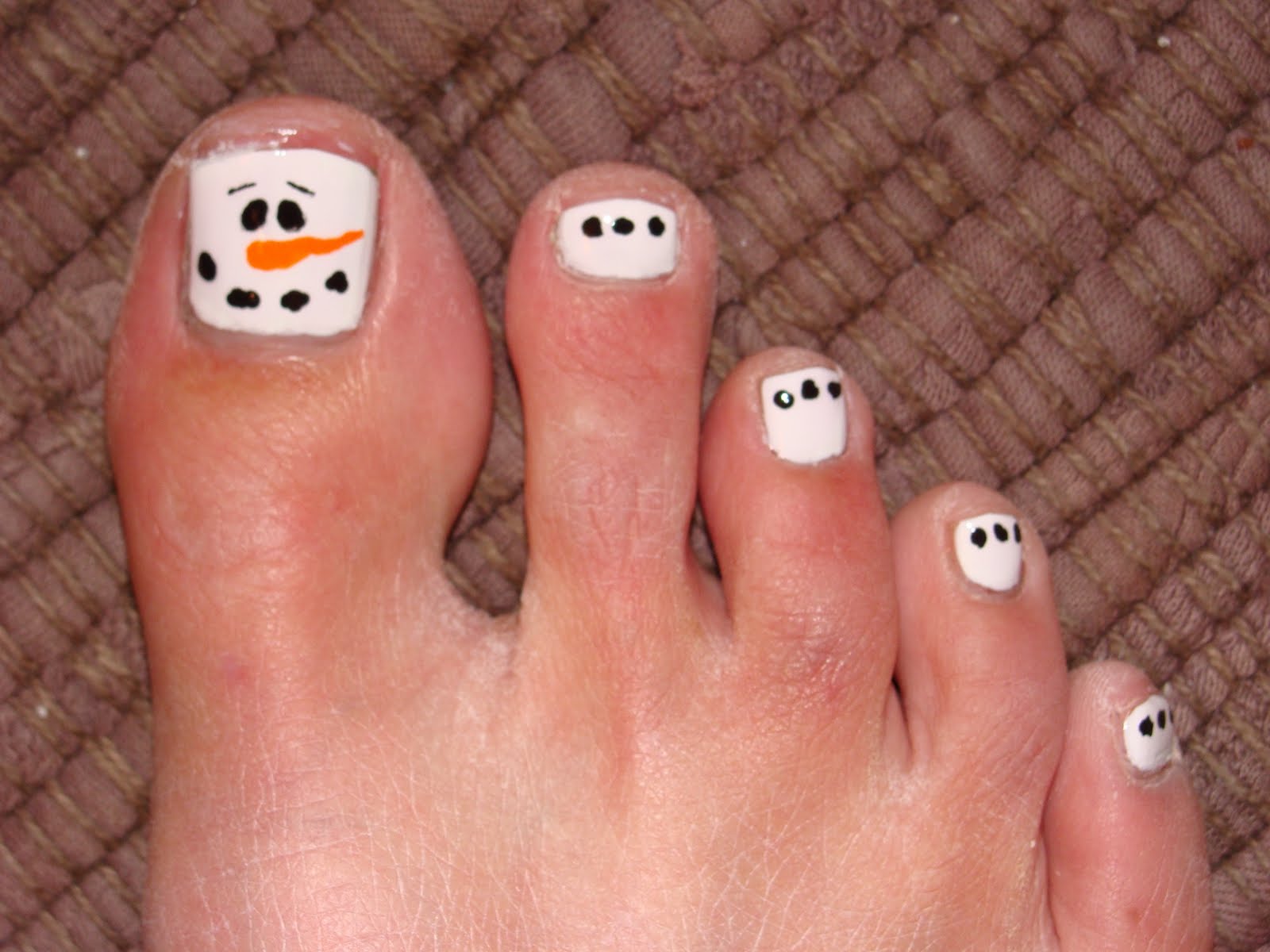 ToeTats: Christmas Toes