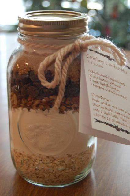 Heritage Schoolhouse: Gifts from the Kitchen ~ Cowboy Cookie Mix