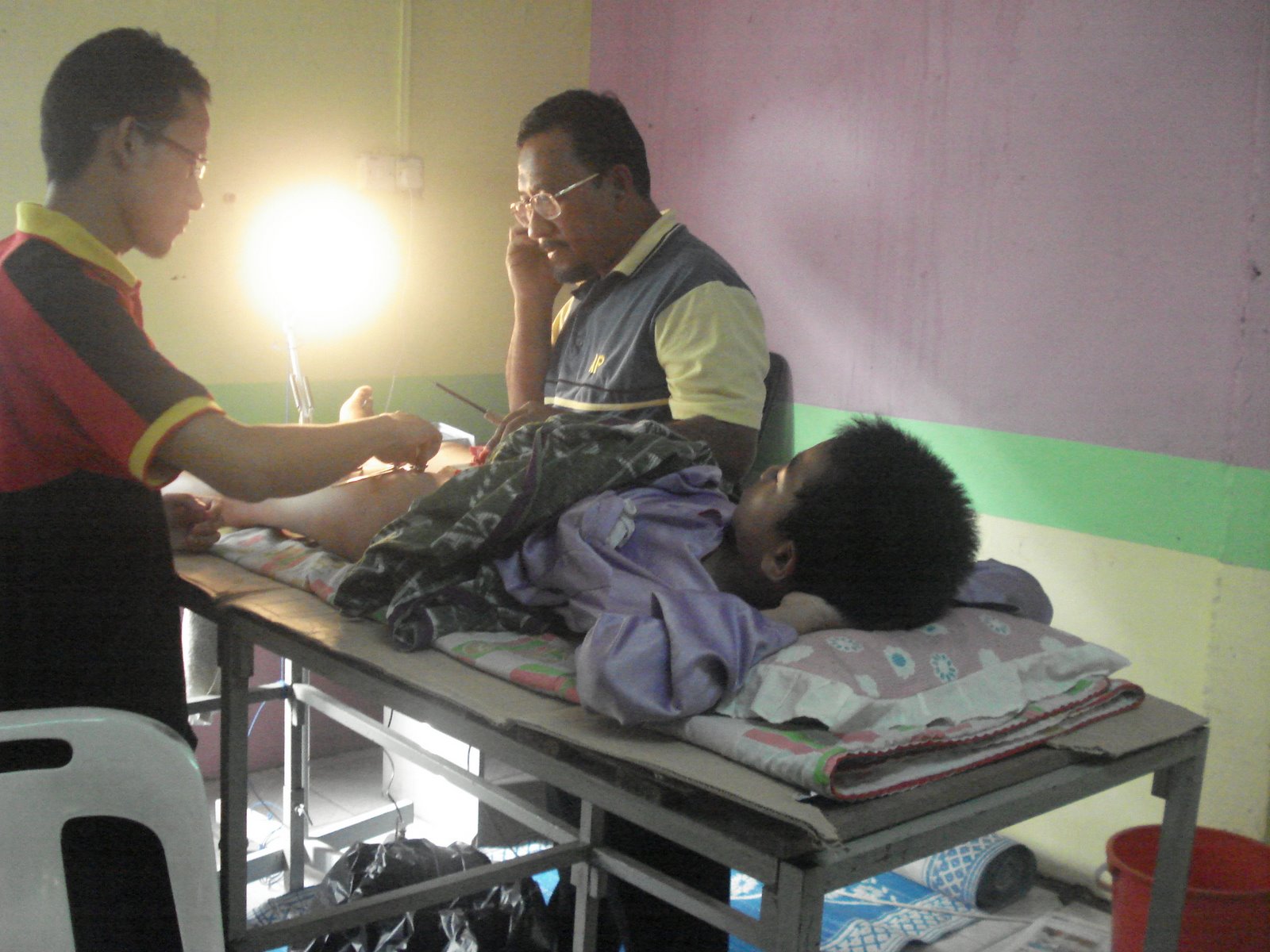 sekali pensil diraut, di sini tintaku tumpah, di sini aksara bermadah ...