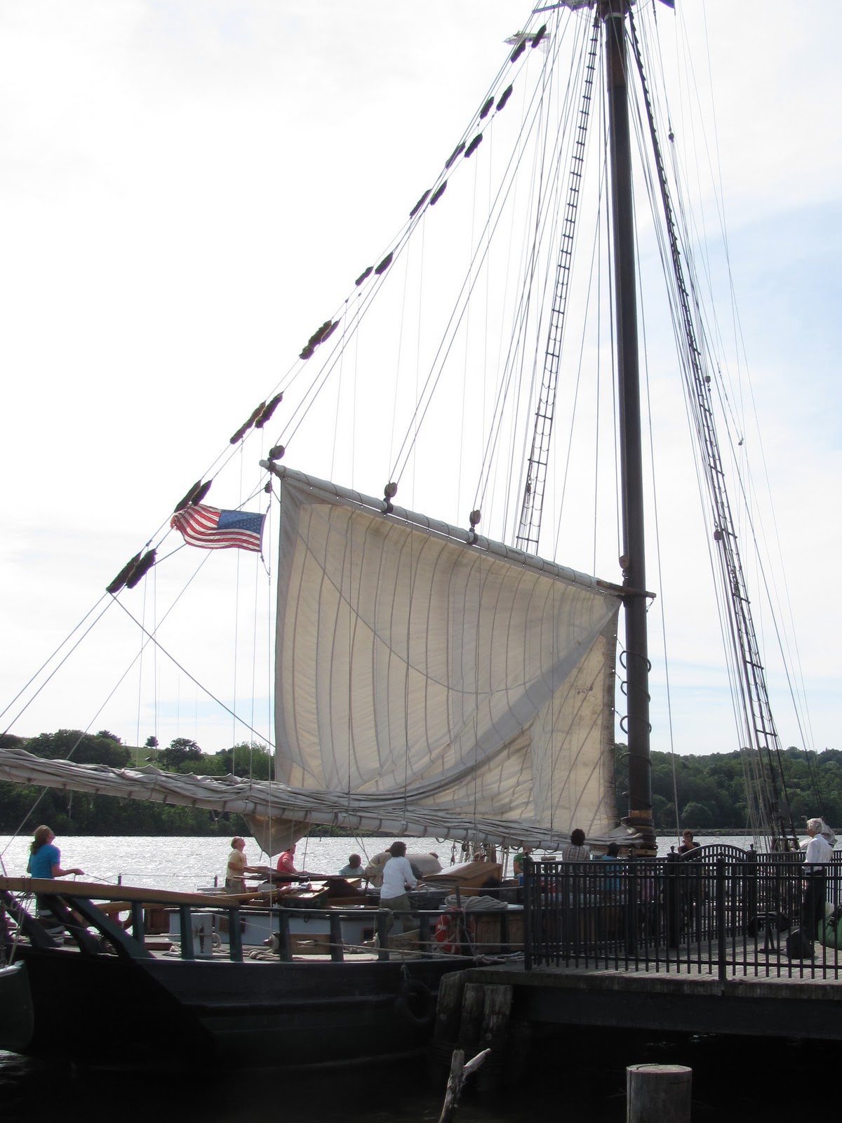 The Hudson River Explorer: Hudson River Sloop Clearwater