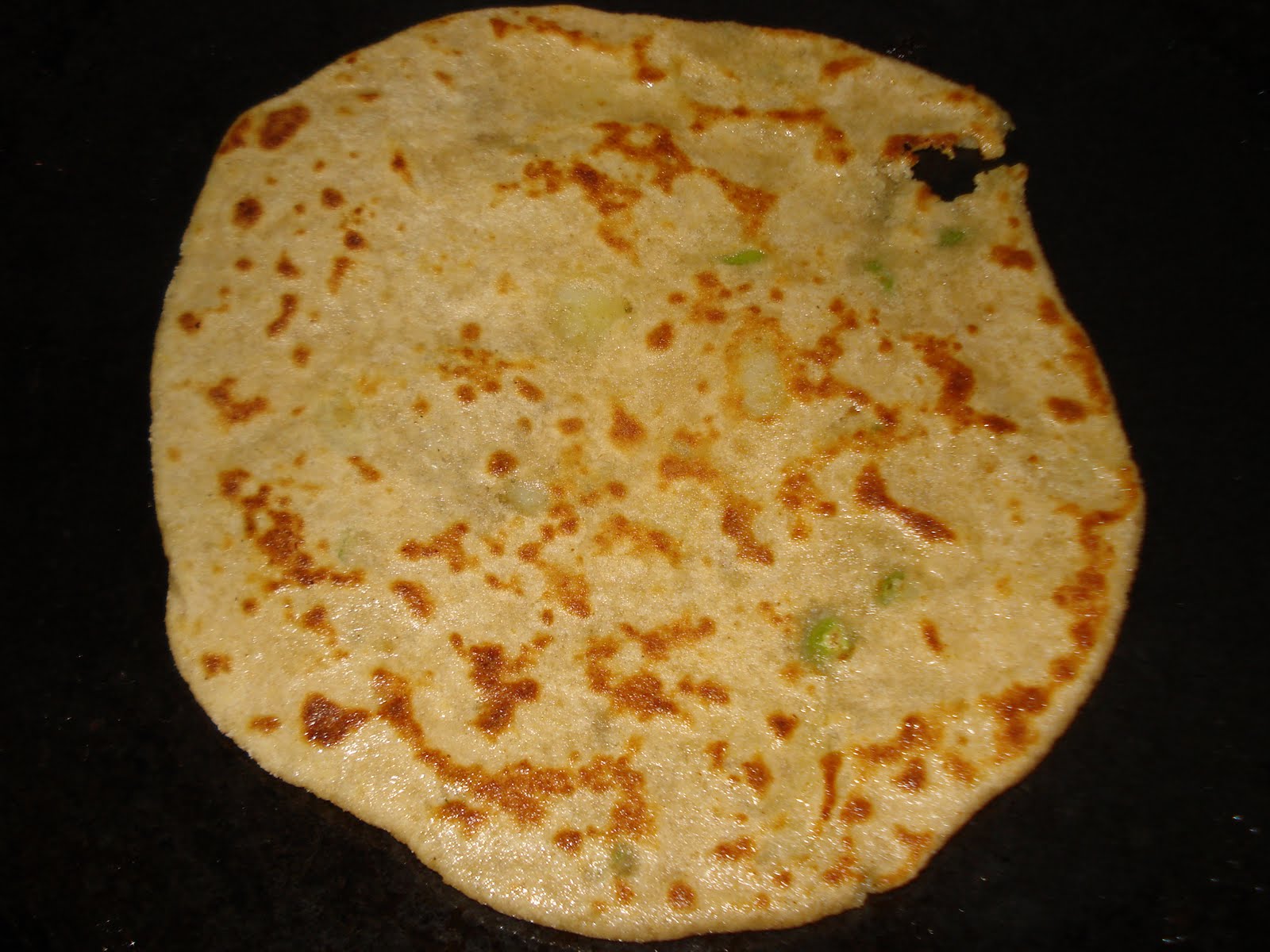 Uma cooks.......: Aloo ka paratha and gobi ka paratha