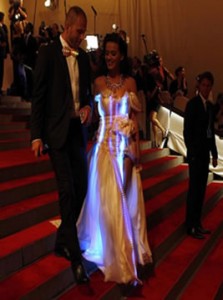 Montled: Katy Perry y su vestido con luces LED