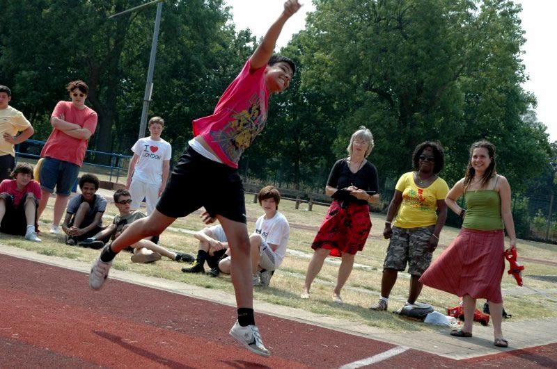 Tom Cully Fans: April 2010