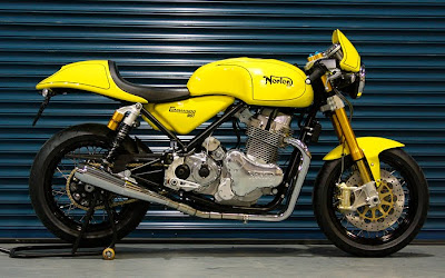 Norton Commando 961 Cafe Racer | What's Hot with Bobber and Chopper ...