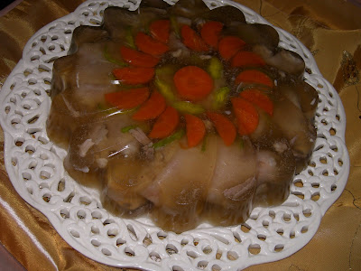 COOKING WITH ANISOARA: RACITURA (PIFTIE) DIN PICIOARE DE PORC