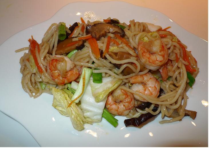 Amporn's Thai Kitchen: Stir-fried Plain Noodle with Shrimp