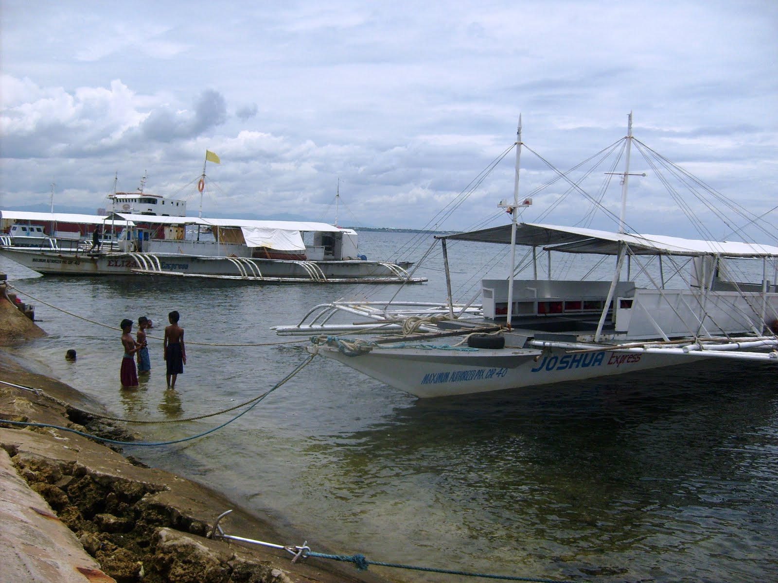 TAURUS on the lOOse: One yeaR, thRee islanDs