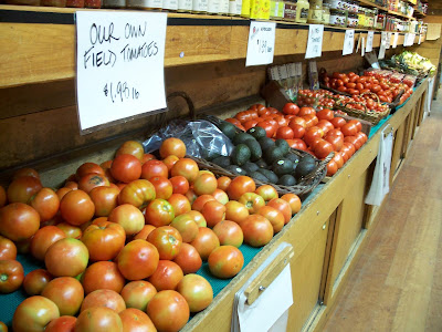 katie loves: Tuttles Red Barn