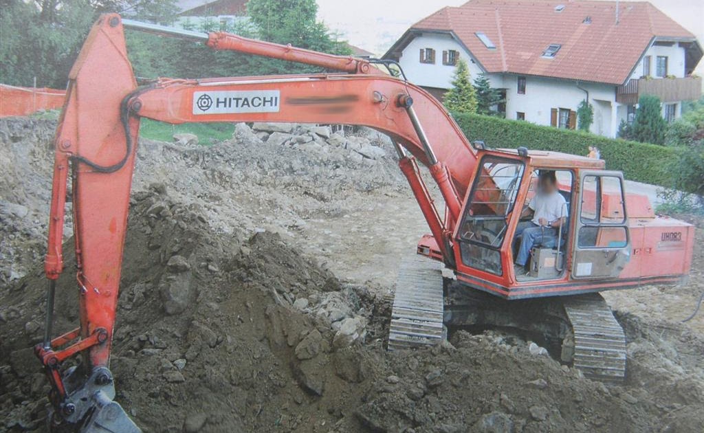Excavator senile HITACHI UH 83 de vanzare second hand pret ieftin satre ...