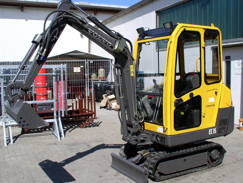 MiniExcavatoare Second Hand Volvo EC Mini Excavator 15 XR din 2000 1.5t ...