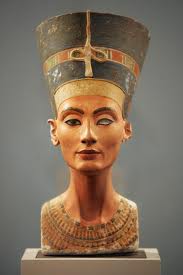ARTE, HISTÓRIA, INDUMENTÁRIA & CIA: NEFERTITI