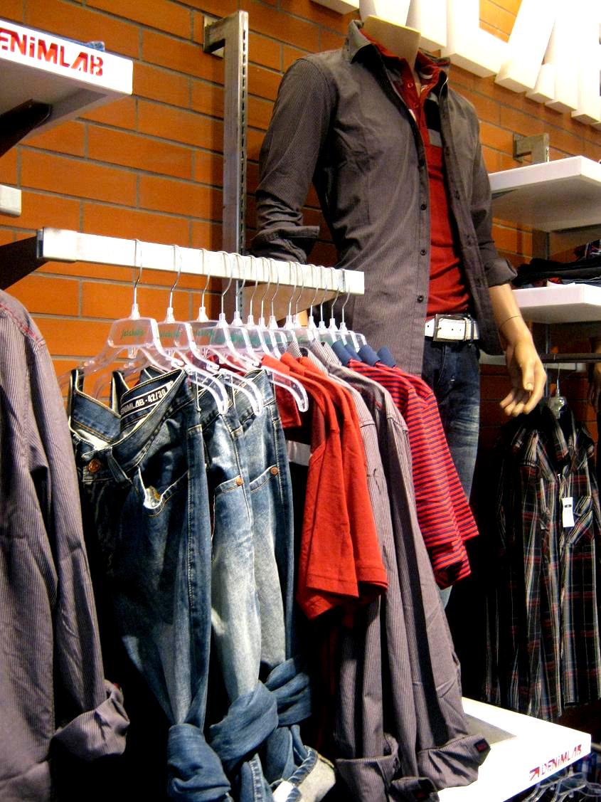 Jack Silva Garcia - Visual Merchandising: Visual Merchandising, Textiles