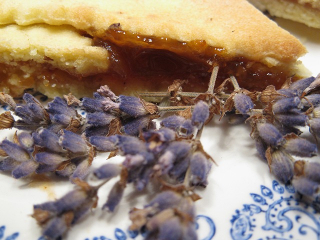 A Tavola con Mammazan: Crostata classica ma....con pasta frolla alla ...