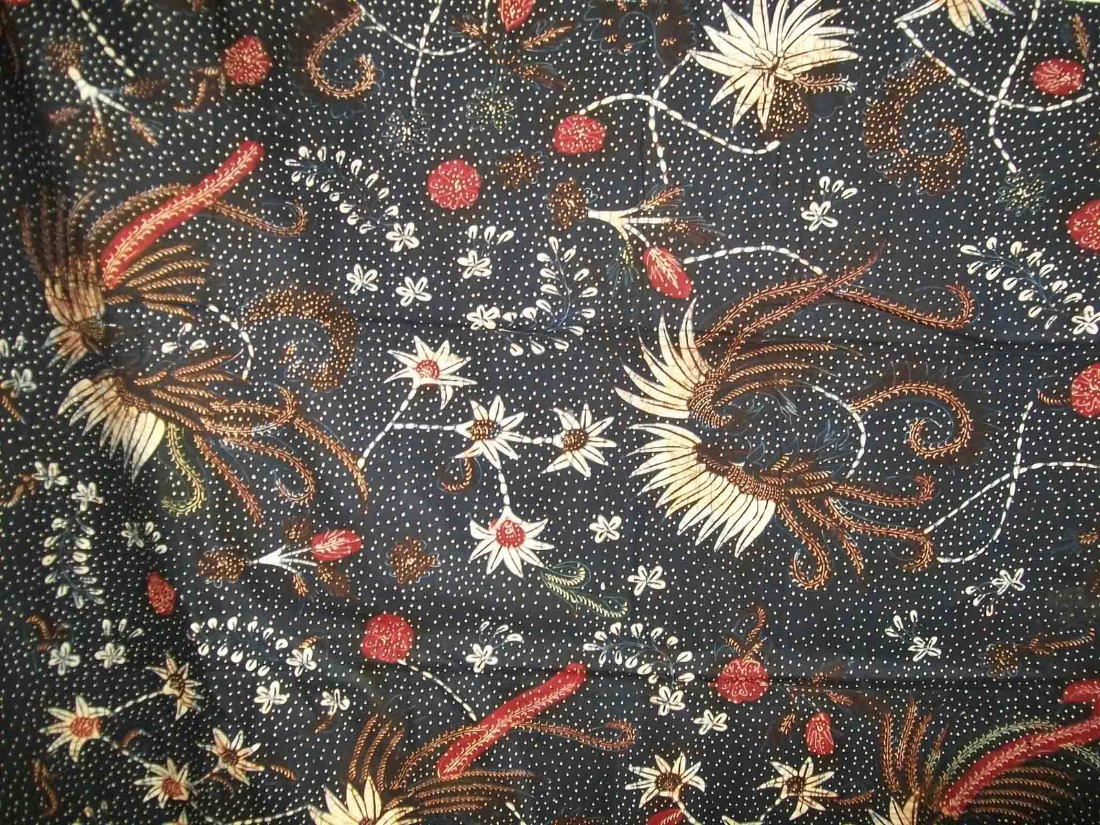 Damar Batik: Gentongan Biru Dongker Merak