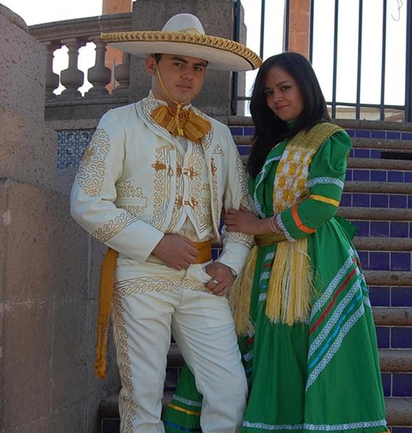 Venta > trajes rancheros para hombre > en stock