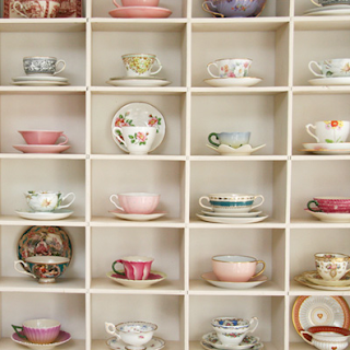 A Poochie Life: Cute Tea Cup Display!