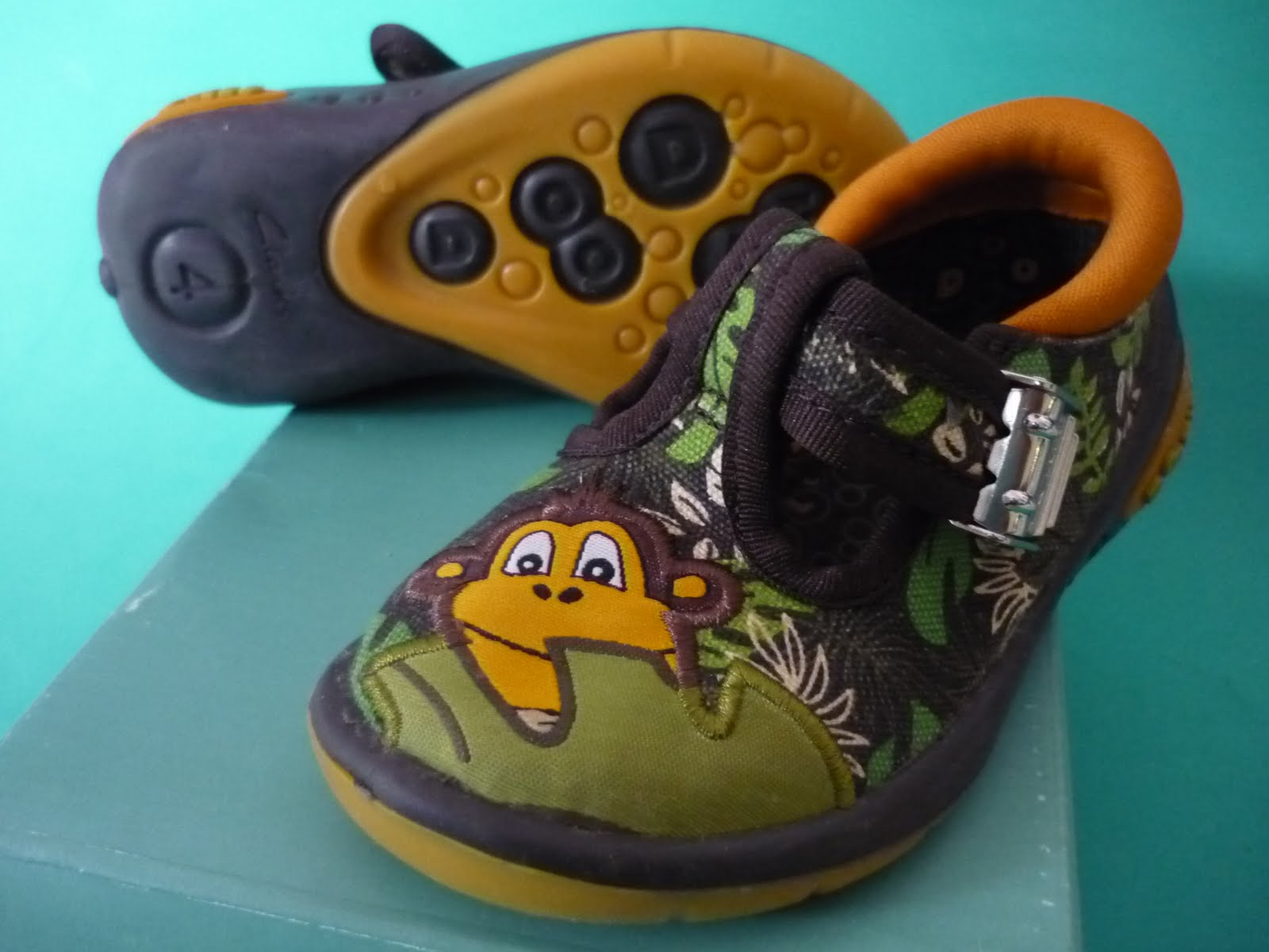 Nurin's Great Collections: Genuine Infant Shoes from CLARKS Doodles