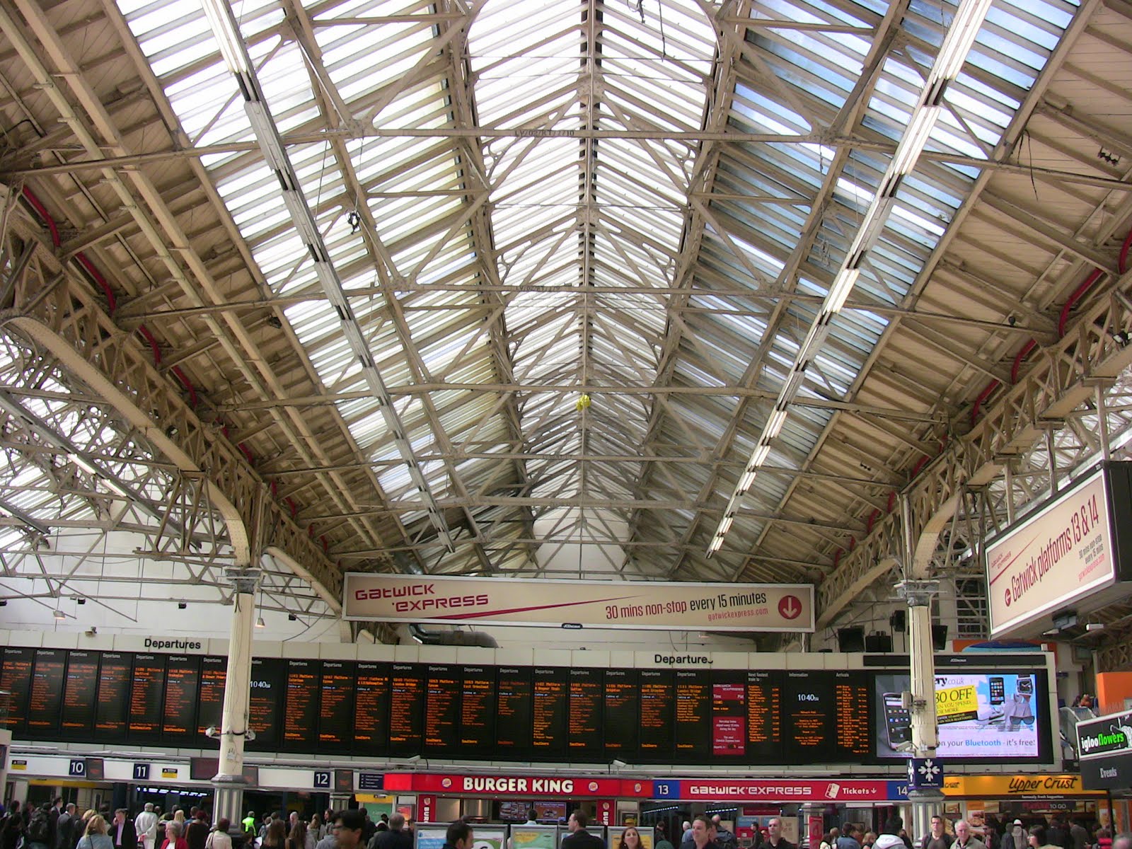 Moss Travel Photography: Inside Victoria Station, London, England ...