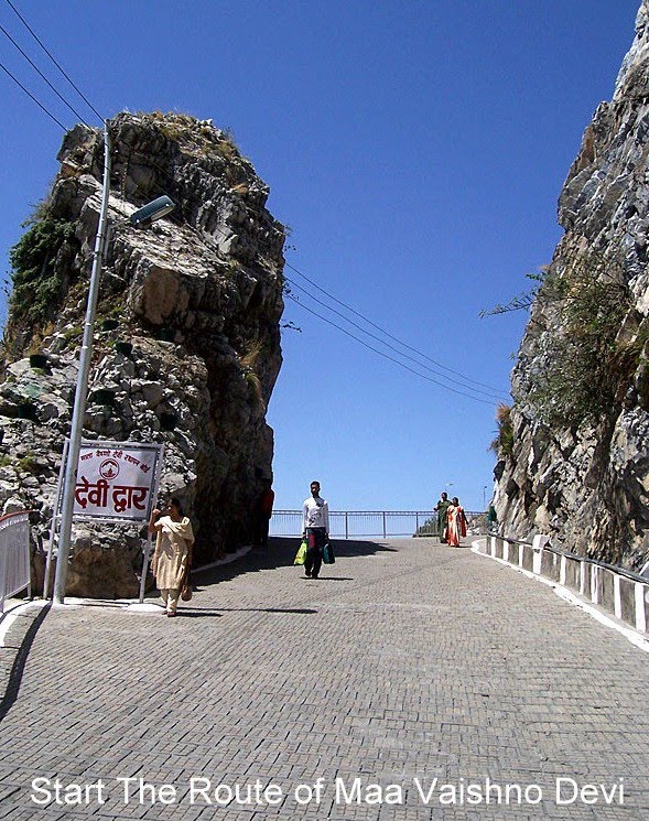 Maa Vaishno Devi, Vaishno Devi Temple, Mata Vaishno Devi Photo, Song ...