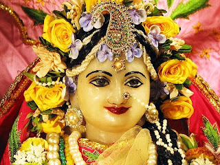 Maa Vaishno Devi, Vaishno Devi Temple, Mata Vaishno Devi Photo, Song ...