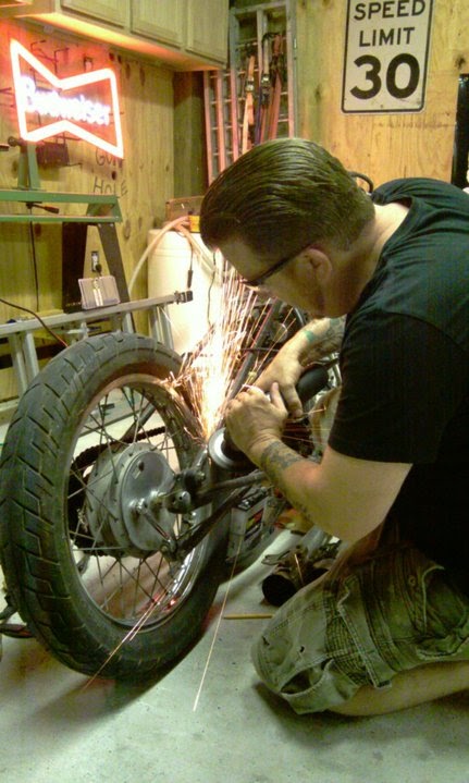 Highway Horrors Hot rods, Kustoms and Choppers: Por siempre dos ruedas.