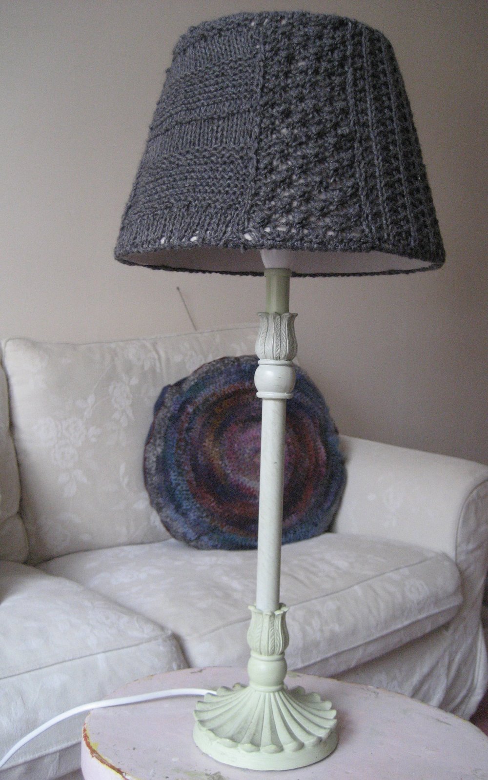 Handmade Happiness : My knitted lampshade
