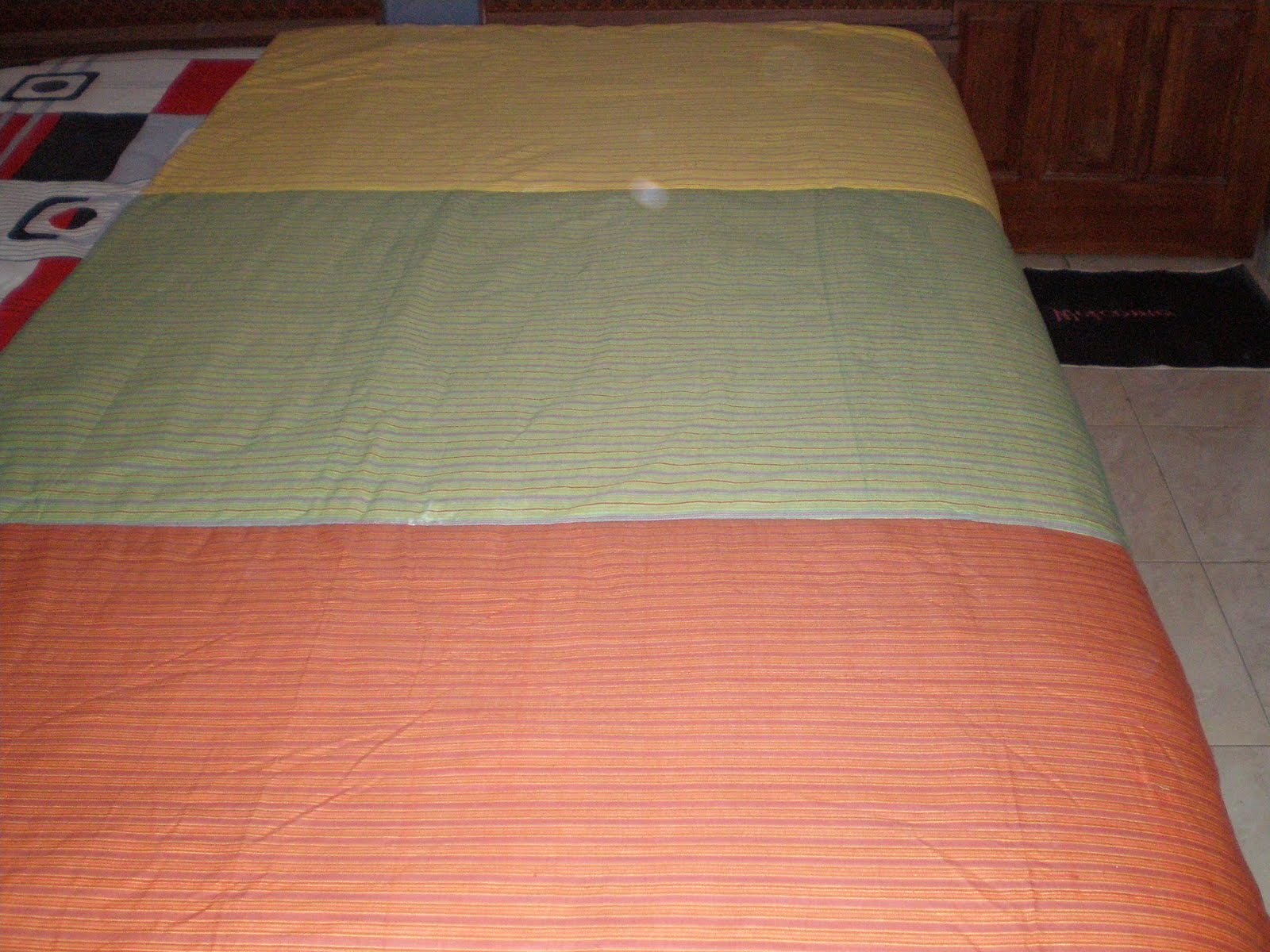 Gerai Lurik: Bad Cover Single 3 Warna