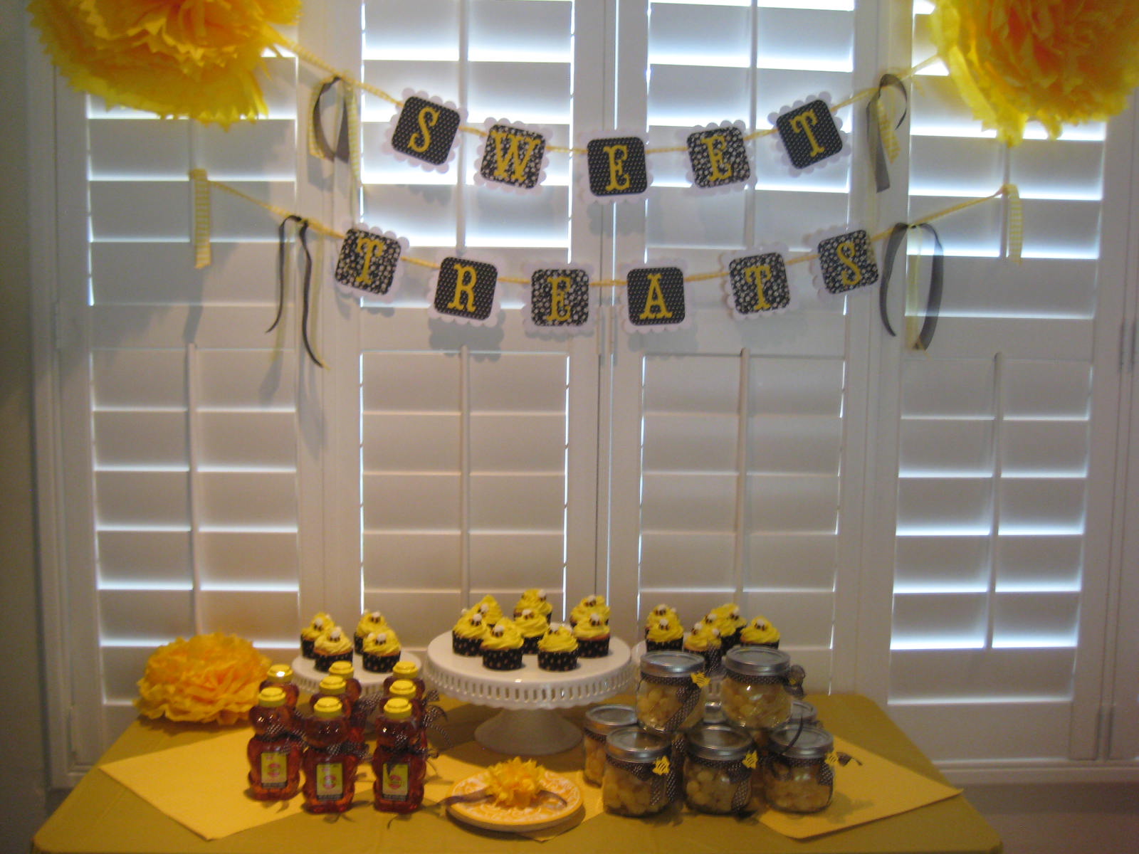 Creative Party Ideas by Cheryl: Queen Bee Birthday Party