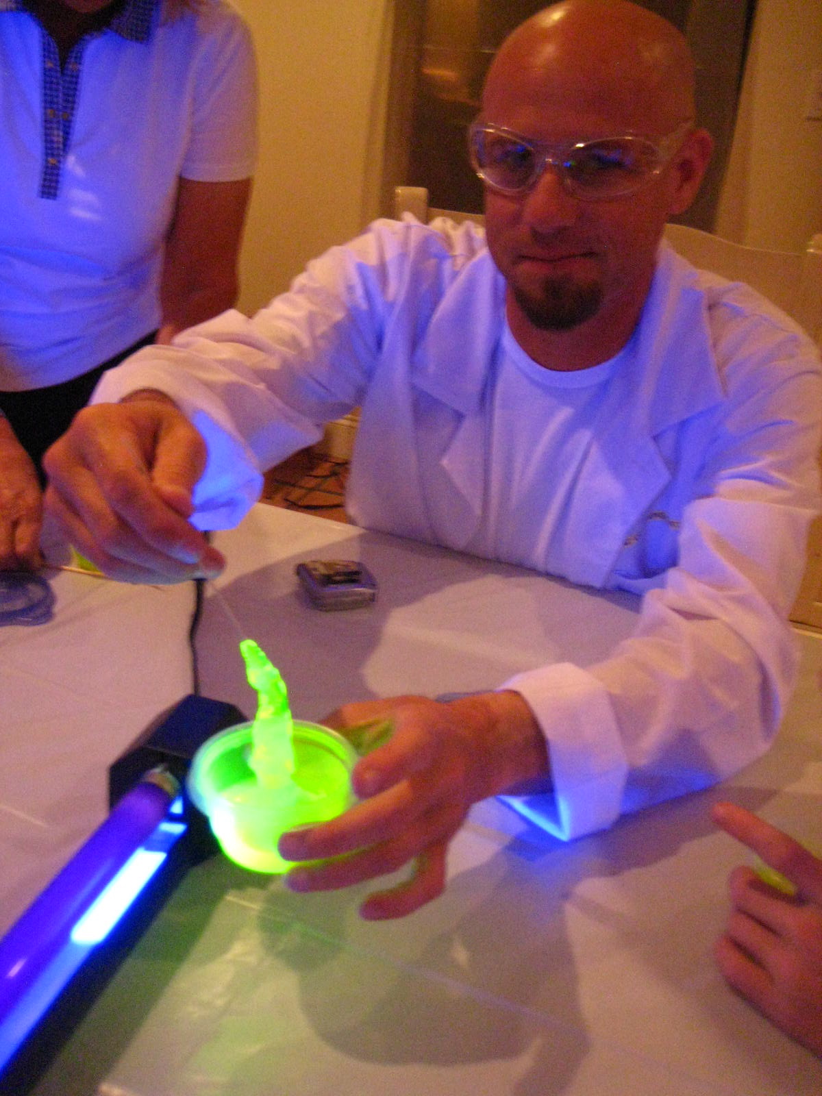 Creative Party Ideas by Cheryl: Science Party