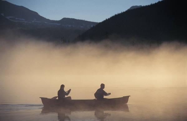 Snap: COOPERATE: (Antonym) Divided.