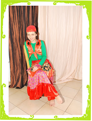 costume de carnaval.bibi: TIGANCA