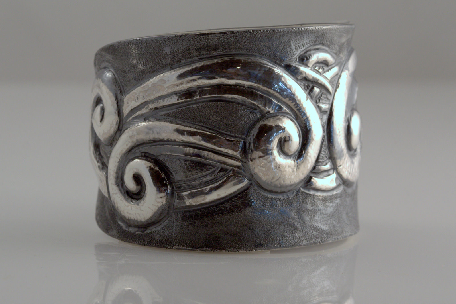 VINE DESIGN and PMC DESIGN STUDIO: Chasing and Repousse Project