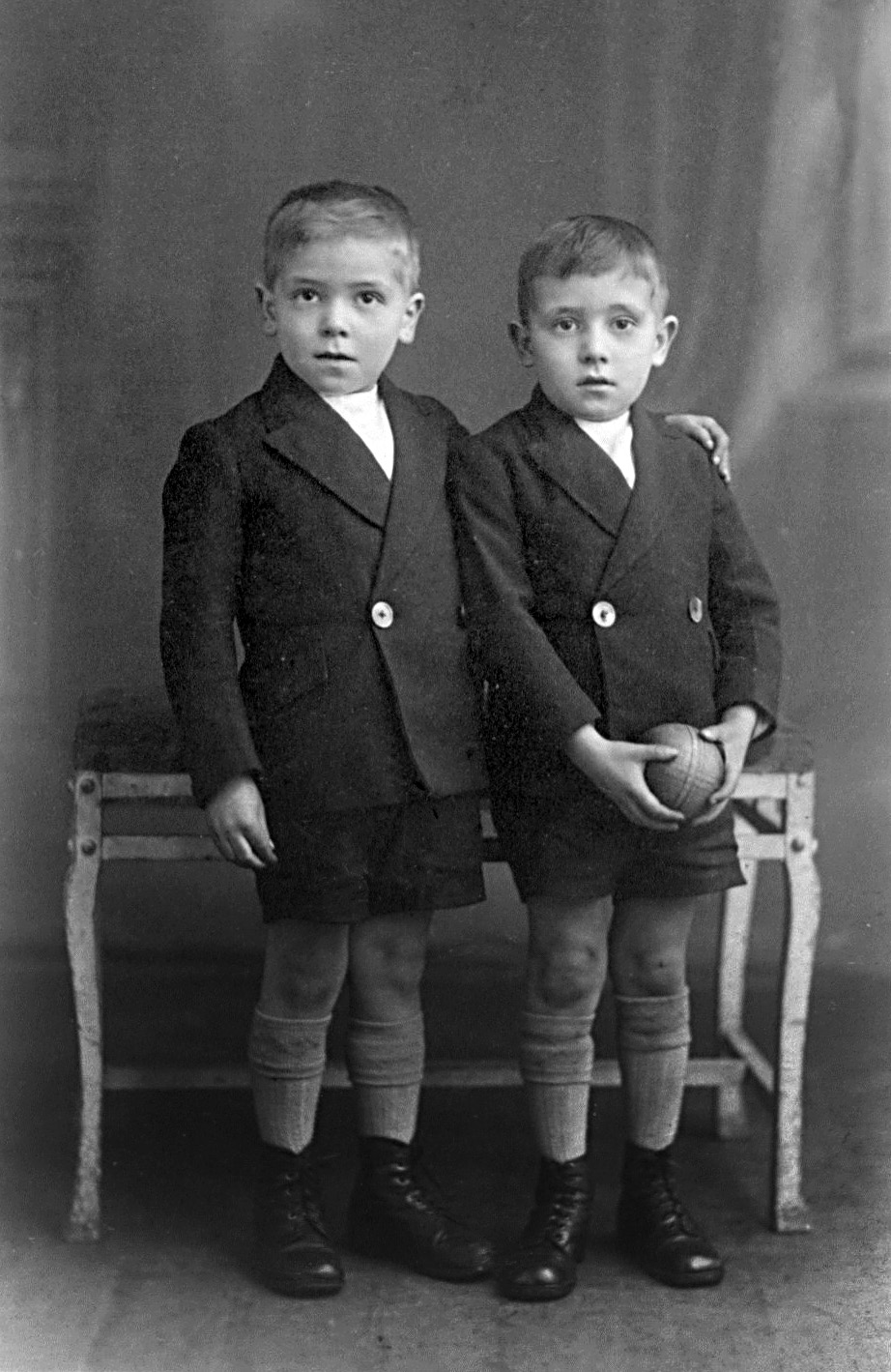 Horrocks Hunter: James and Frank Horrocks