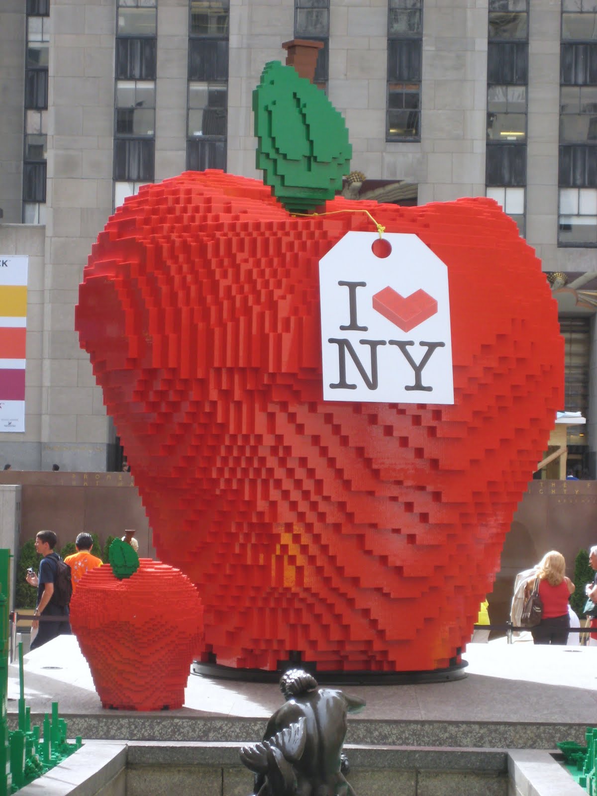 Pink In The City: Happy Fourth Of July - Lego Big Apple