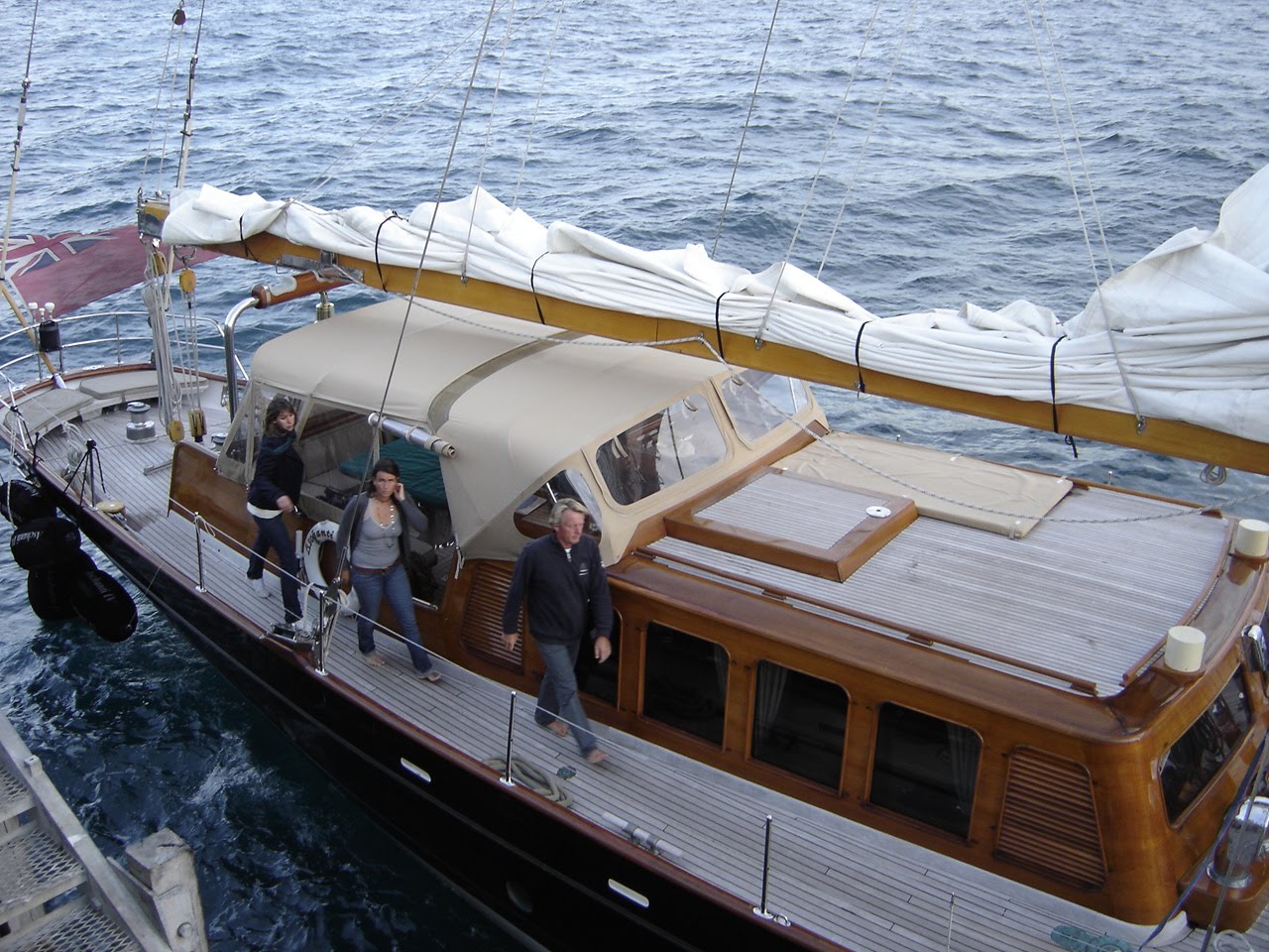 el blog de nelson (Puerto Madryn): El velero "Aschanti IV" recaló en ...