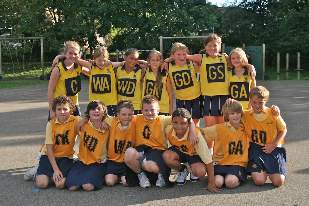 Little Heath School Netball: Year 6 Girls v Boys Netball Match