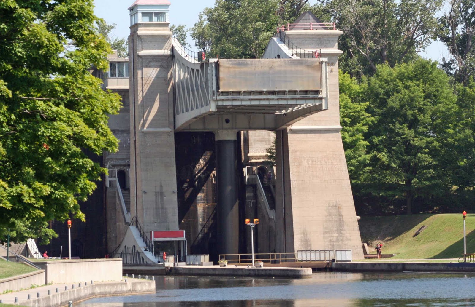 Lolligag Adventures: Peterborough Lift Lock