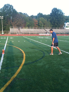 How to kick a football: Steps of how to kick a football