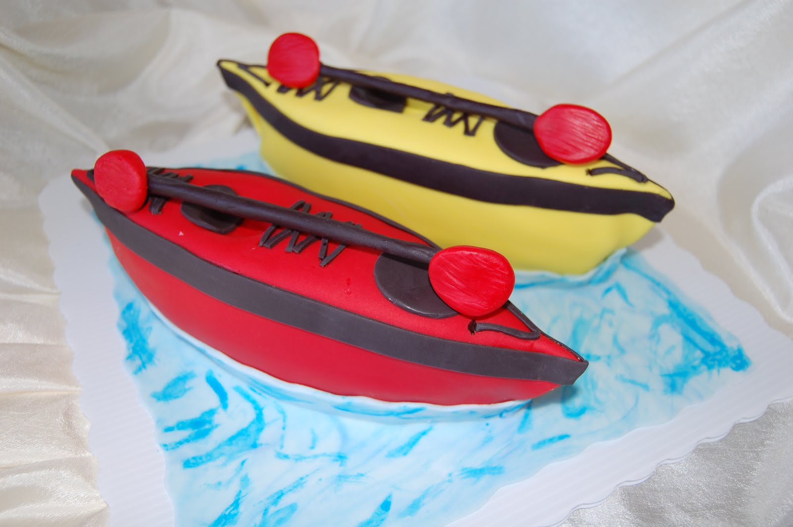 CUSTOMISED CAKES BY JEN: Kayak Cake