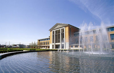 Framing Japan: Neighborhood Hirakata