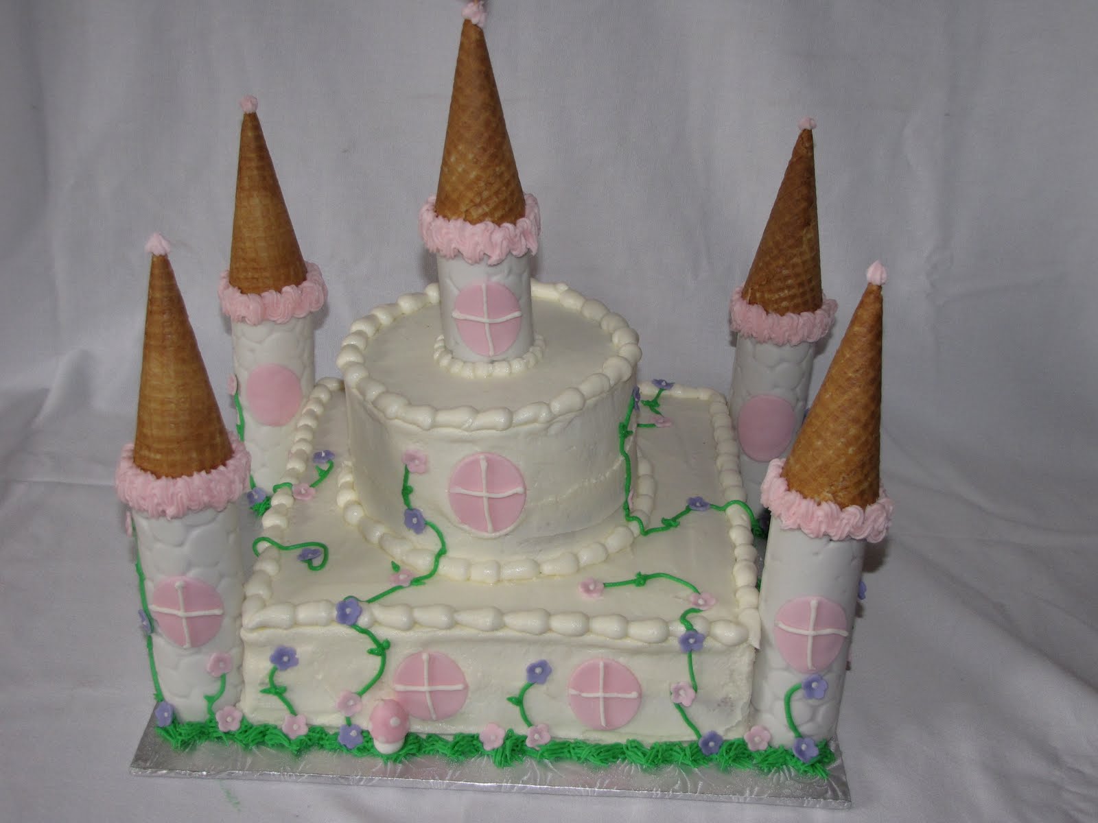 Ann Marie's Creative Cakes: Princess Castle Cake