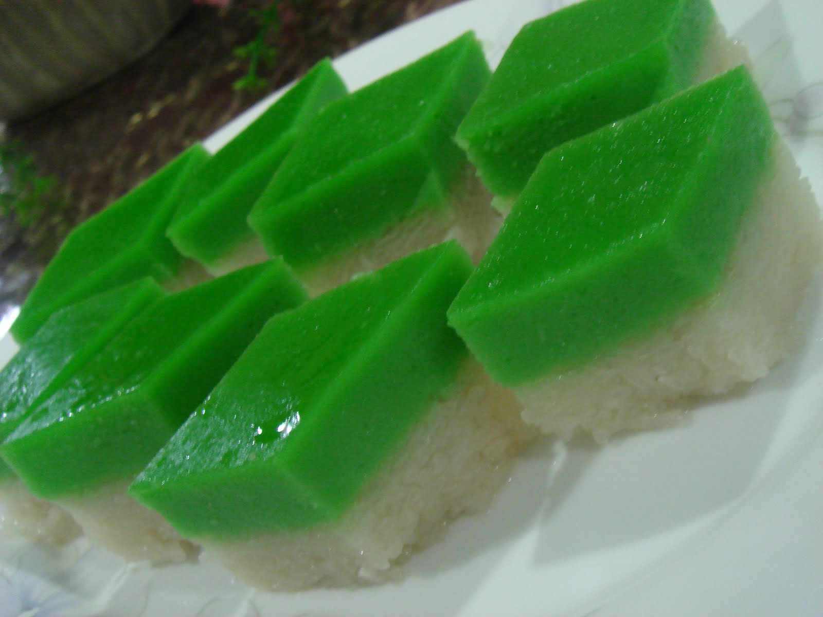 Ady Greatsword Empire Kitchen Recipes: PUTERI SALAT / SERIMUKA --Recipe ...