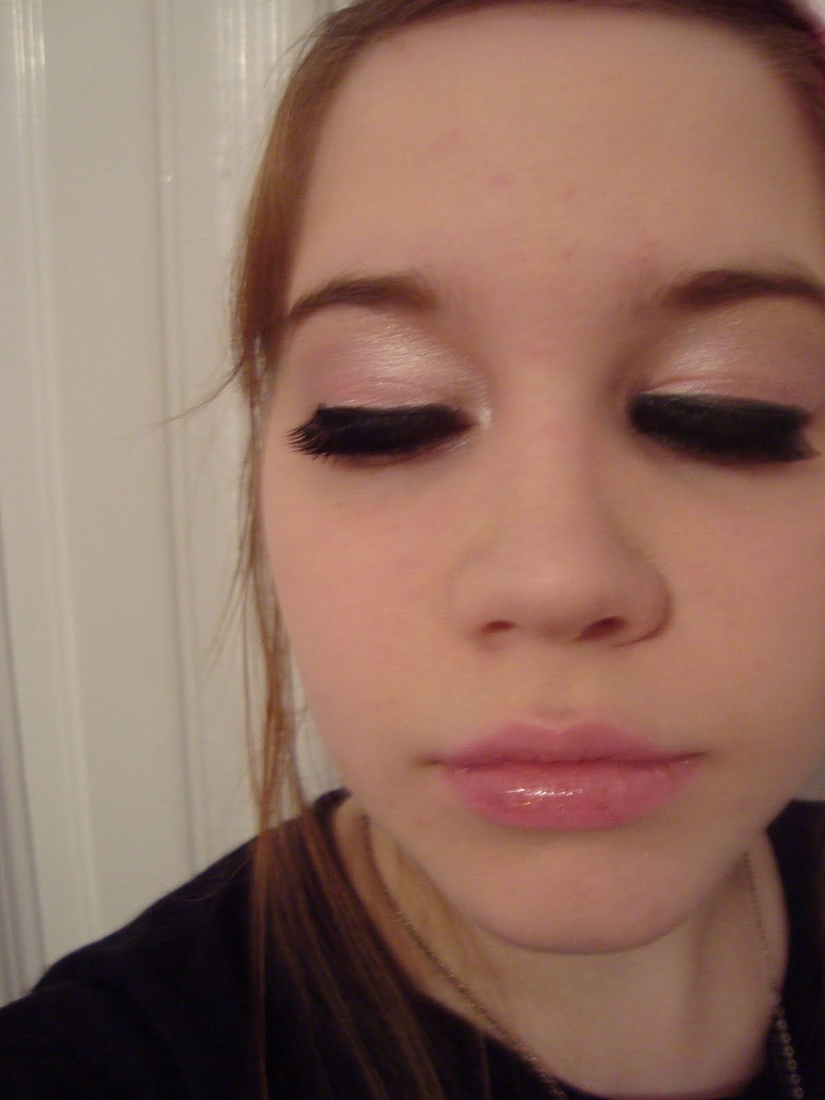 Pearls & Pink Lipgloss: Pink Gyaru look + EPIC EYELASH FAIL.