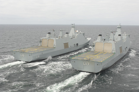 THROUGH THE WAVES: Absalon - LPD on nature..Frigate in design...