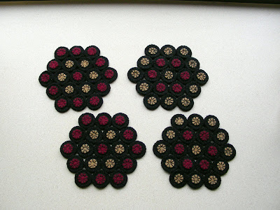 Penny Rugs and More: Mug Rugs in Black