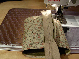 Penny Rugs and More: Penny Purse Tutorial