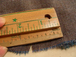 Penny Rugs and More: Tutorial - Needlepoint or Sewing Clutch